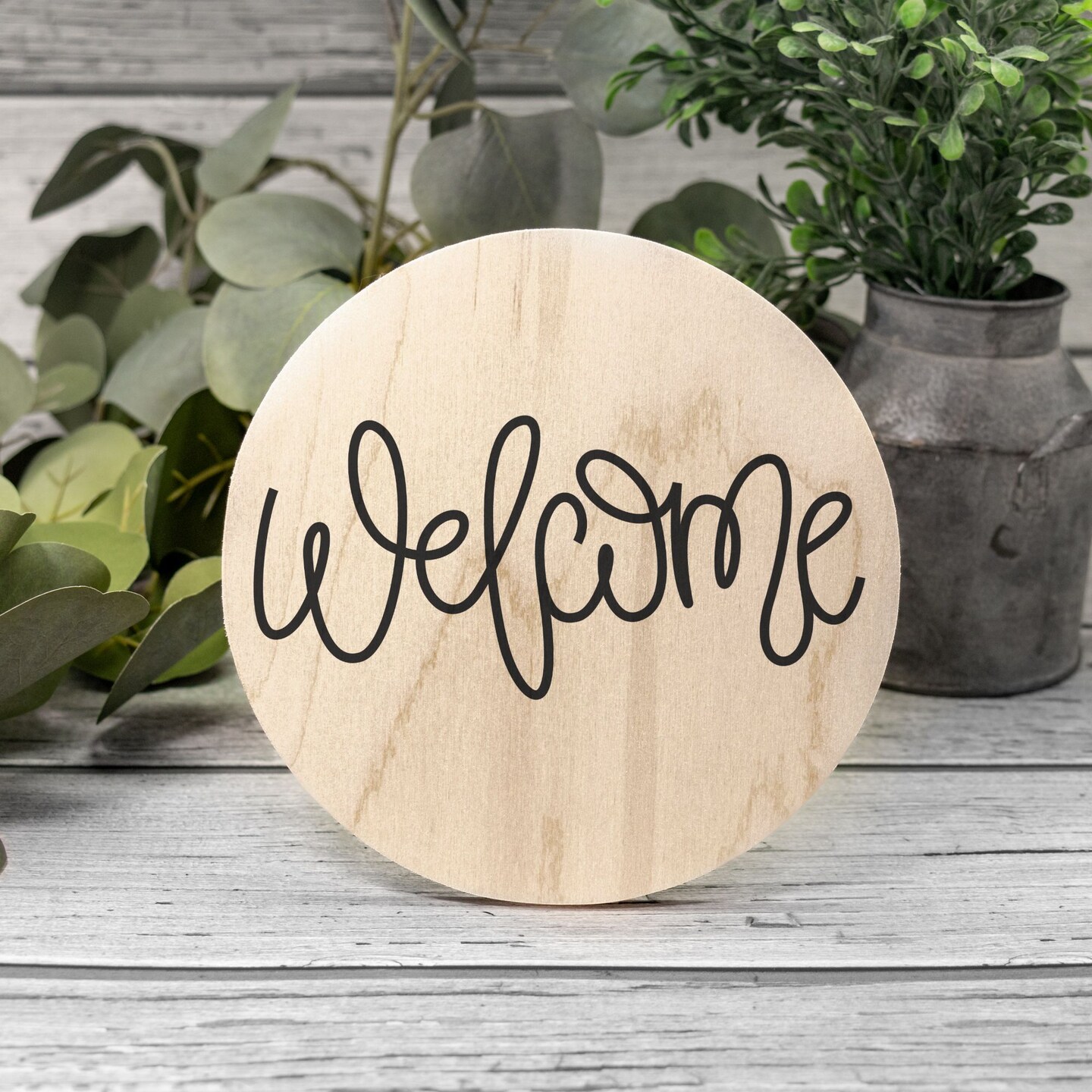 Farmhouse style round welcome sign with curly script Stylish wooden ...