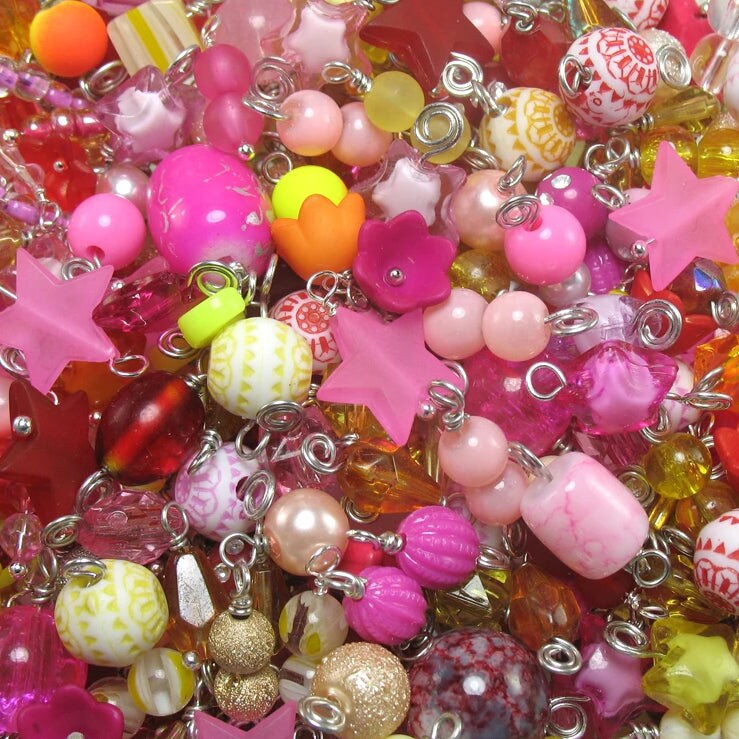 100 Bead Charms Grab Bag, Bulk Dangles in Pink, Red, Orange & Yellow ...