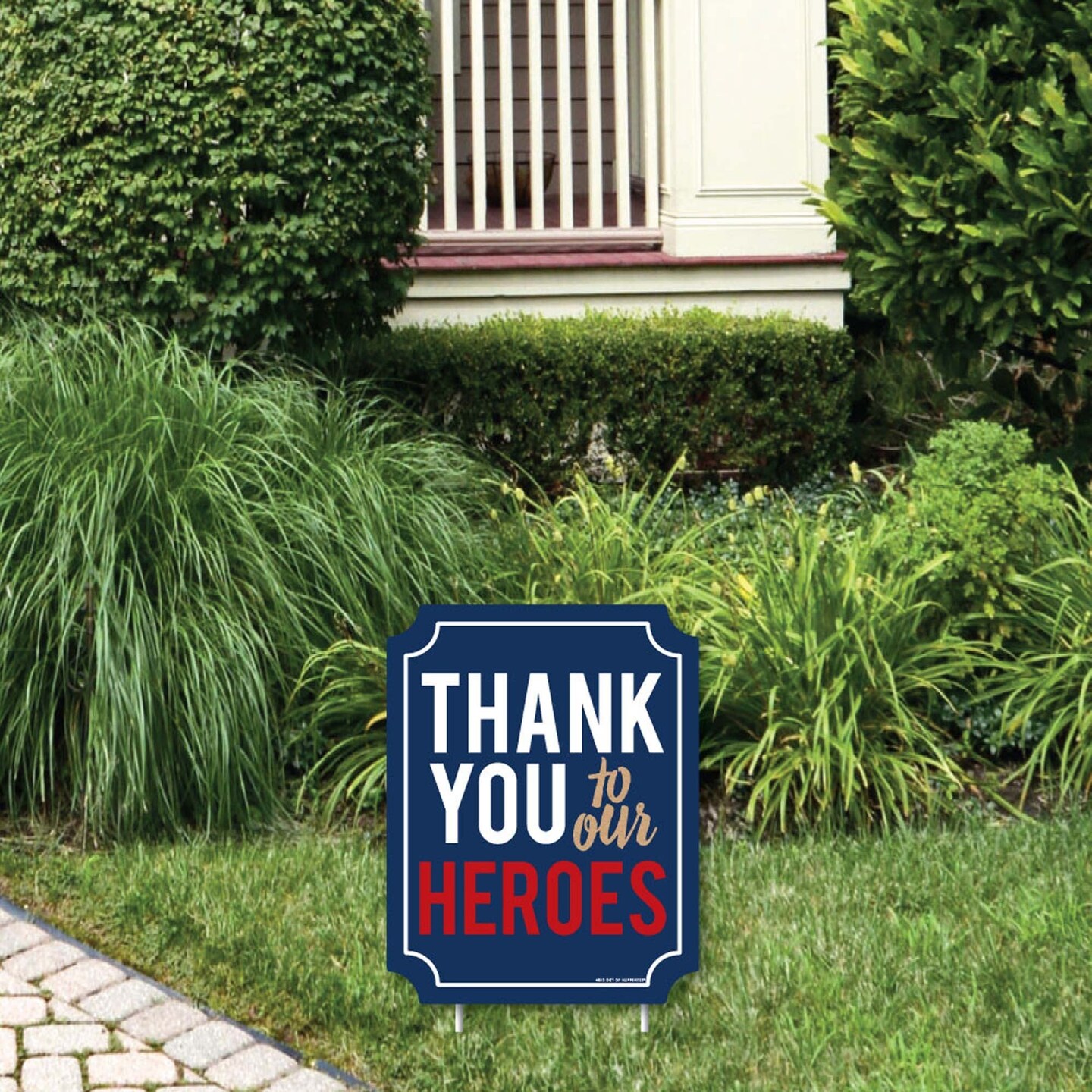 Big Dot of Happiness Thank You to Our Heroes - Outdoor Lawn Sign ...