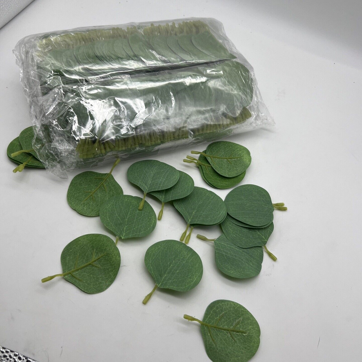 Realistic Eucalyptus Leaves Greenery 500 pcs | Michaels