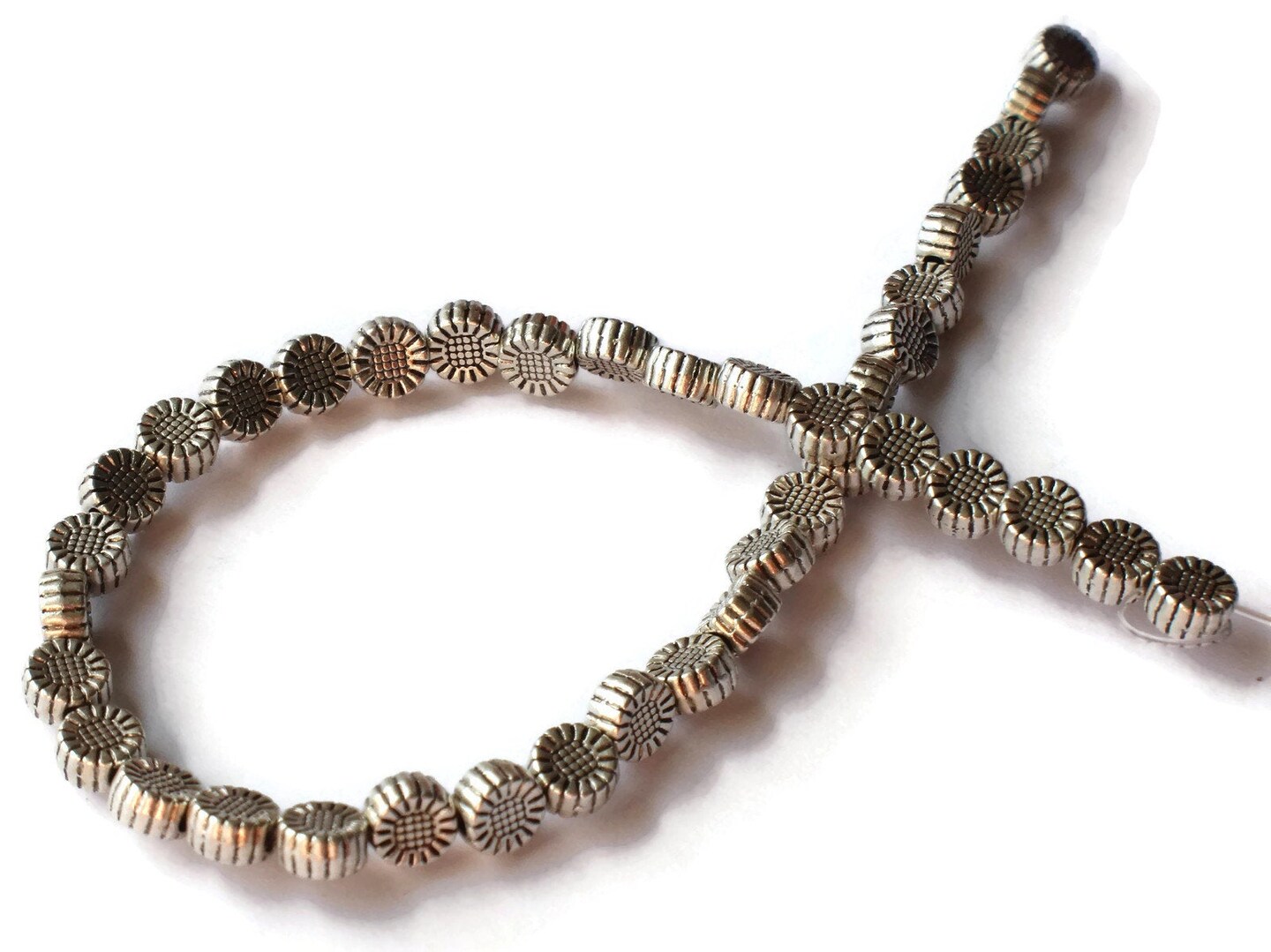 40 5.5mm Silver Flower Beads Metal Flat Round Coin Beads 8 Inch Strand ...