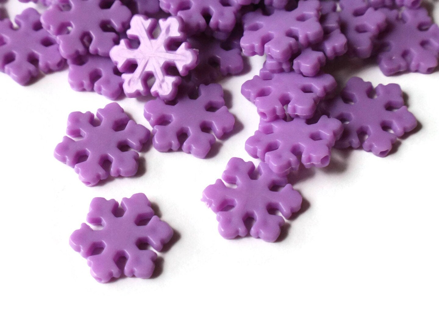 50 13mm Purple Flat Snowflake Plastic Beads | Michaels