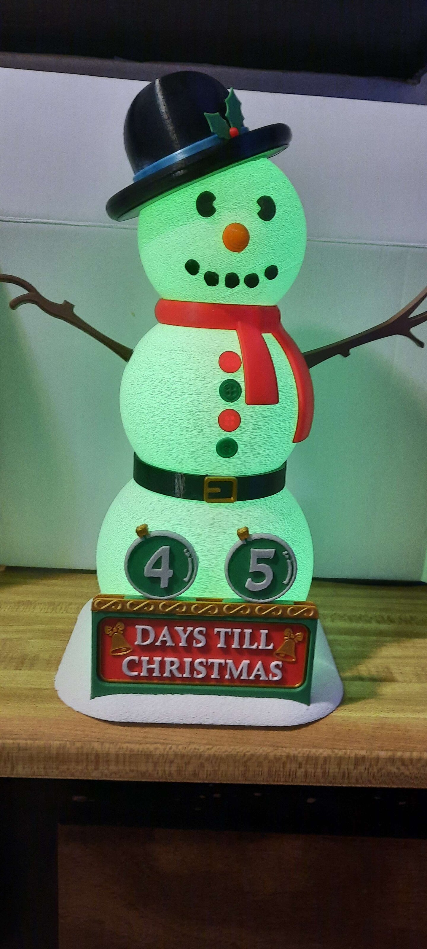 ILLUMINATED SNOWMAN CHRISTMAS COUNTDOWN CALENDAR | MakerPlace by Michaels