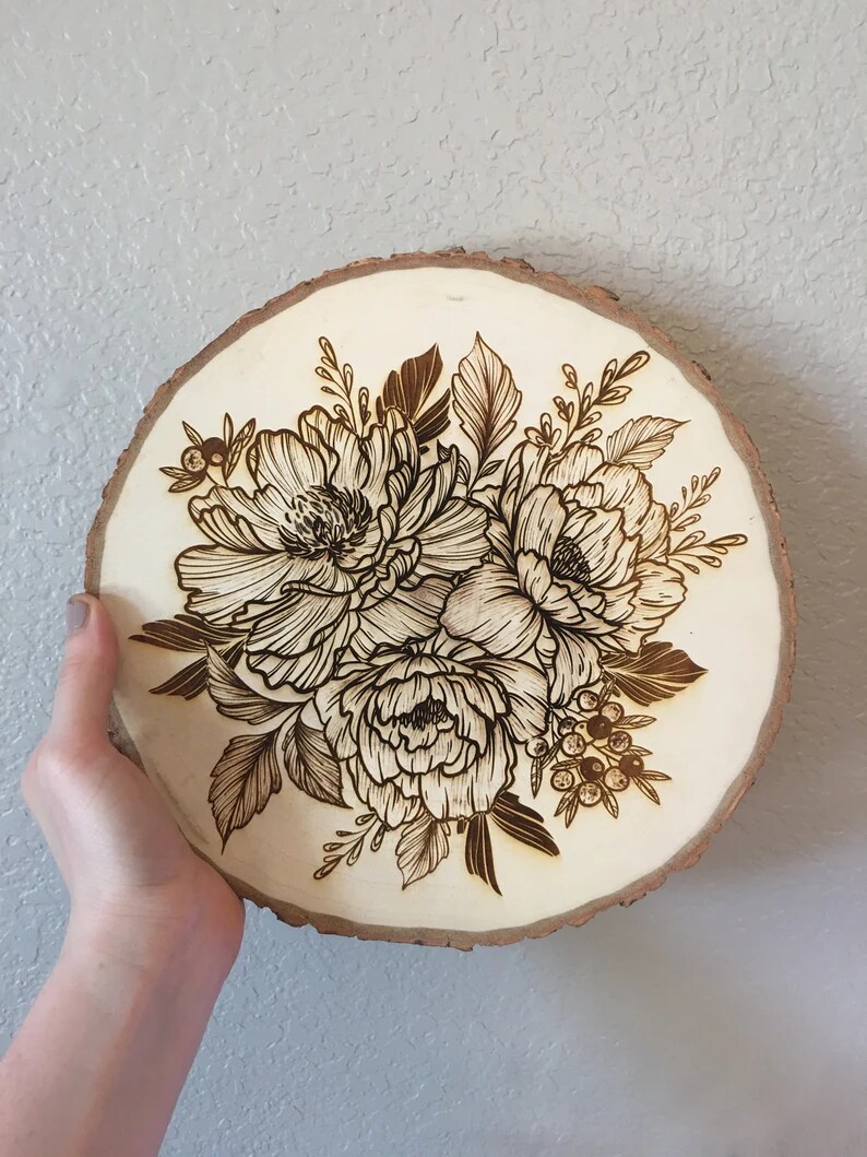 Flower wood burning, Poppy flower wood art, wood tree slice art, floral ...