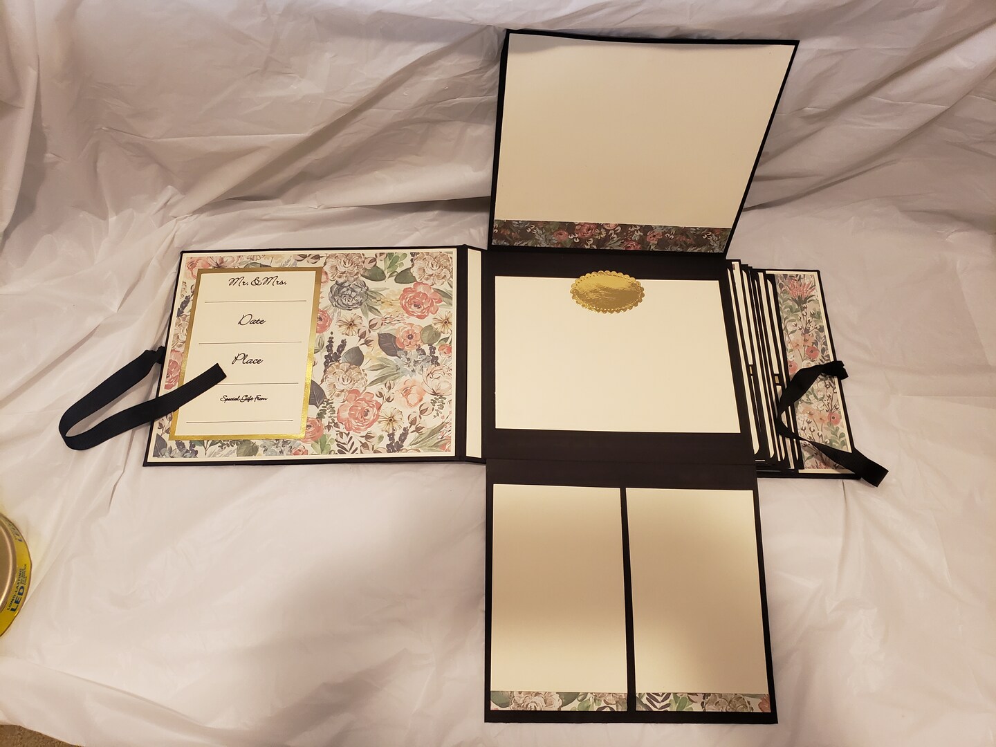 INTERACTIVE PHOTO ALBUMS for more info email me at CustmCreations4U ...