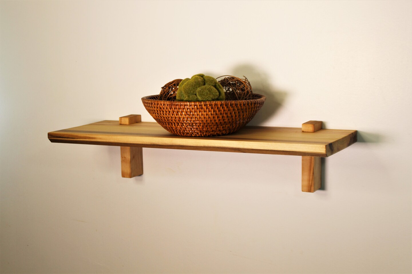 Poplar Shelf in Multiple Sizes, Simple Keyhole Mount Shelves ...