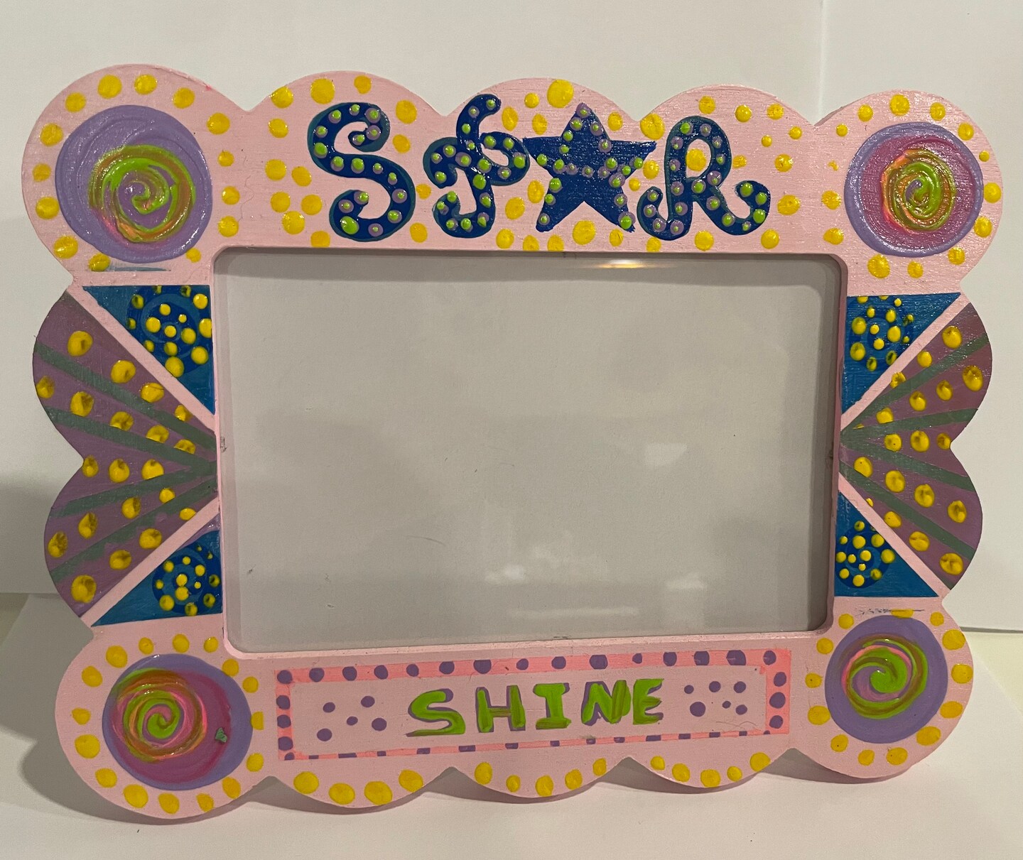 Star picture frame | MakerPlace by Michaels