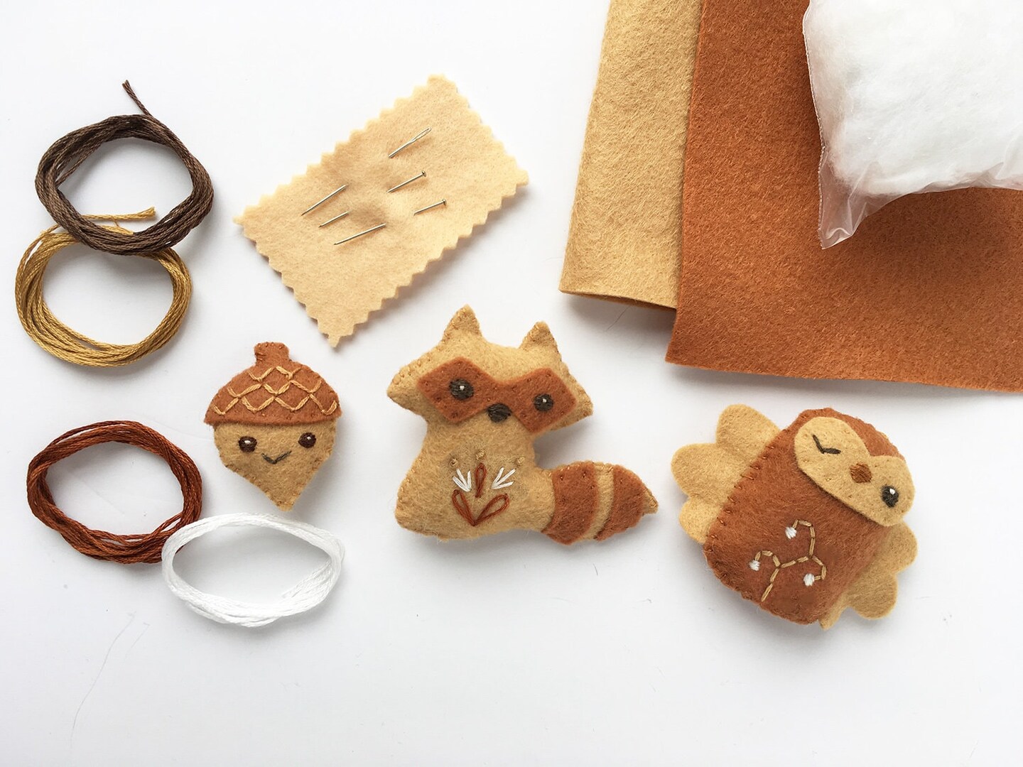 Mini Felt Woodland Animals Sewing Kit, Raccoon, Owl, Acorn Mini Felt Woodland Animals Sewing Kit, Raccoon, Owl, Acorn