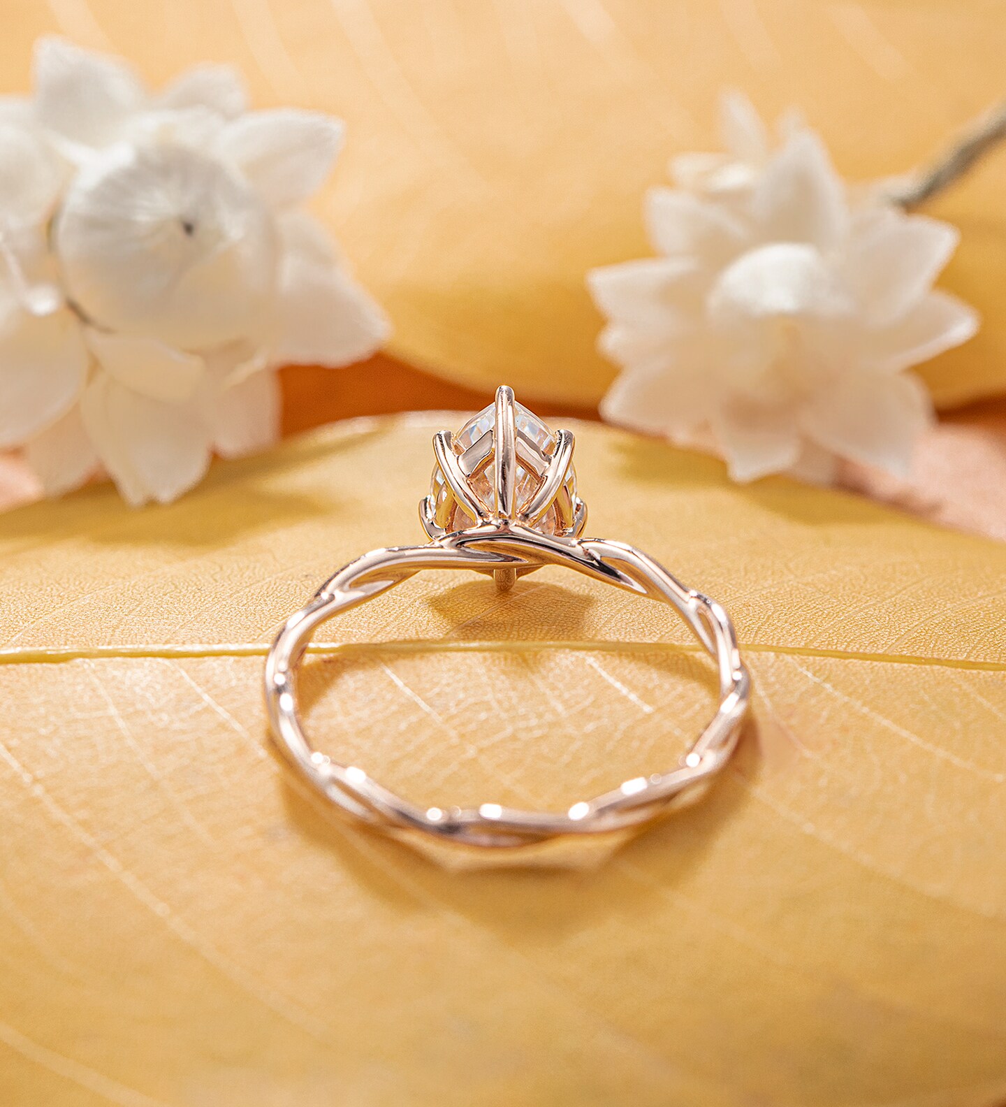 Proposal gold ring store