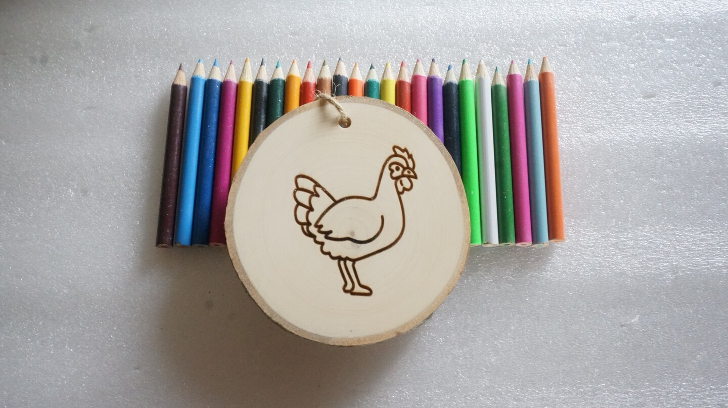 Color your own chicken wood slice craft kit, comes with colored pencils ...
