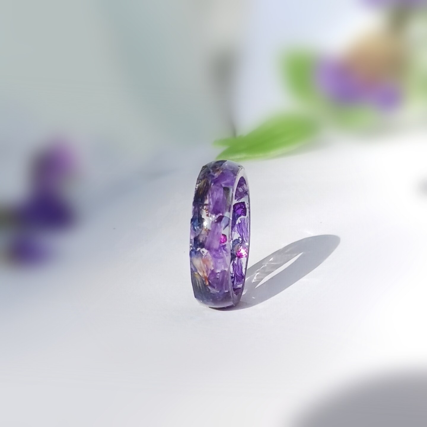 Ring with dried lavender flowers, resin flower ring, nature inspired ring, cottagecore, pressed ...