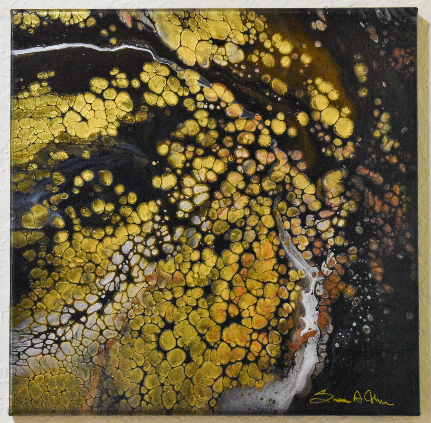Full Box! Gold Discover Series. Acrylic Painting, fluid art. Gold ...