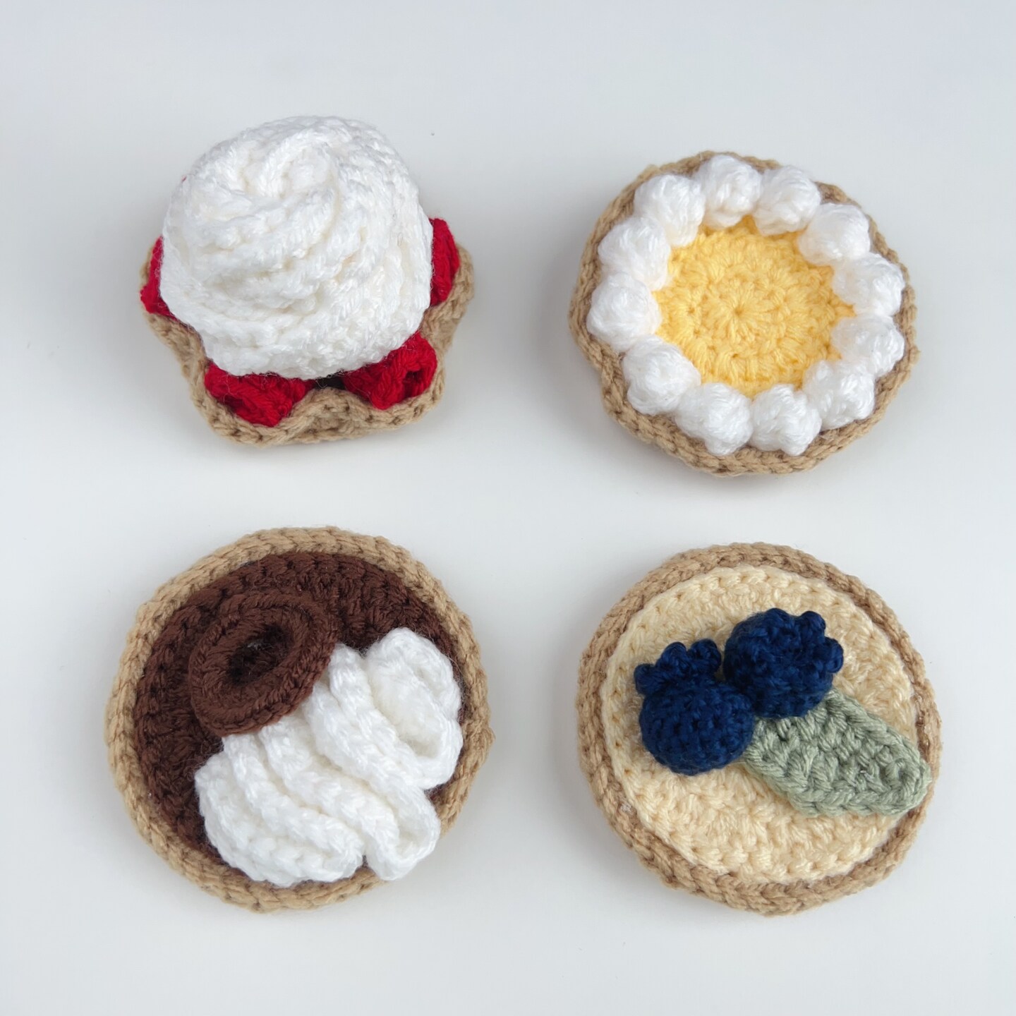 Deliciously Handcrafted Crochet Cake Amigurumi: Keychains, Bag Chains ...