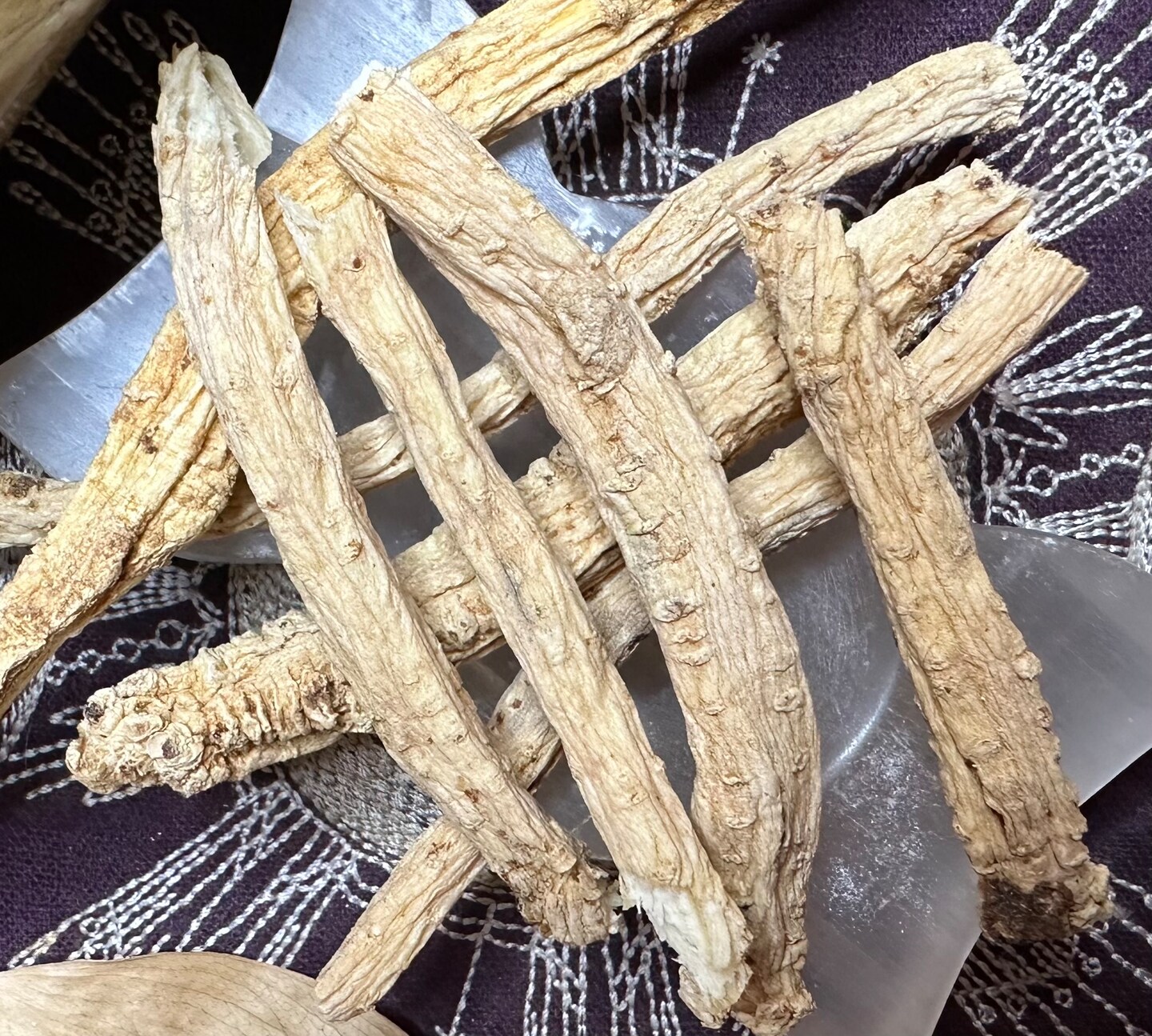 Bellflower Root, Codonopsis Root, Insight Quarrels, Good Luck, Compel ...