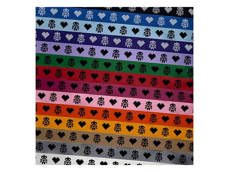 Cute Little Robot with a Heart Satin Ribbon for Bows Gift Wrapping - 1 ...