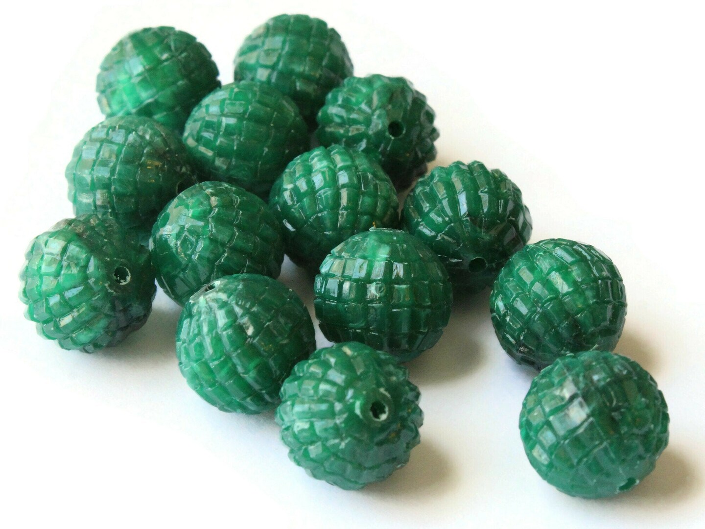 15 16mm Green Vintage Plastic Textured Round Beads | Michaels