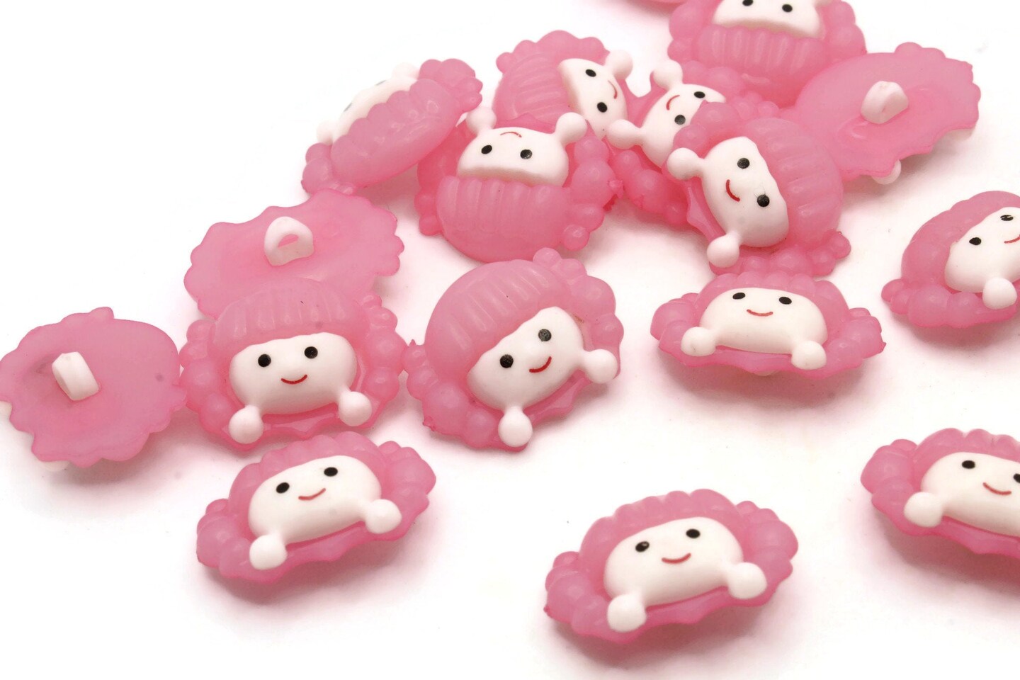 20 22mm Pink Hair Girl Face Buttons Shank Buttons bI1 | Michaels