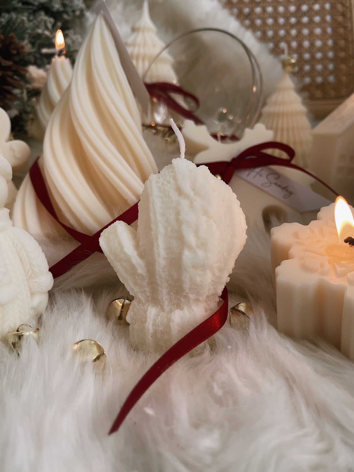 MITTEN CANDLE - Winter Holiday Candle, Christmas Candle, Christmas ...