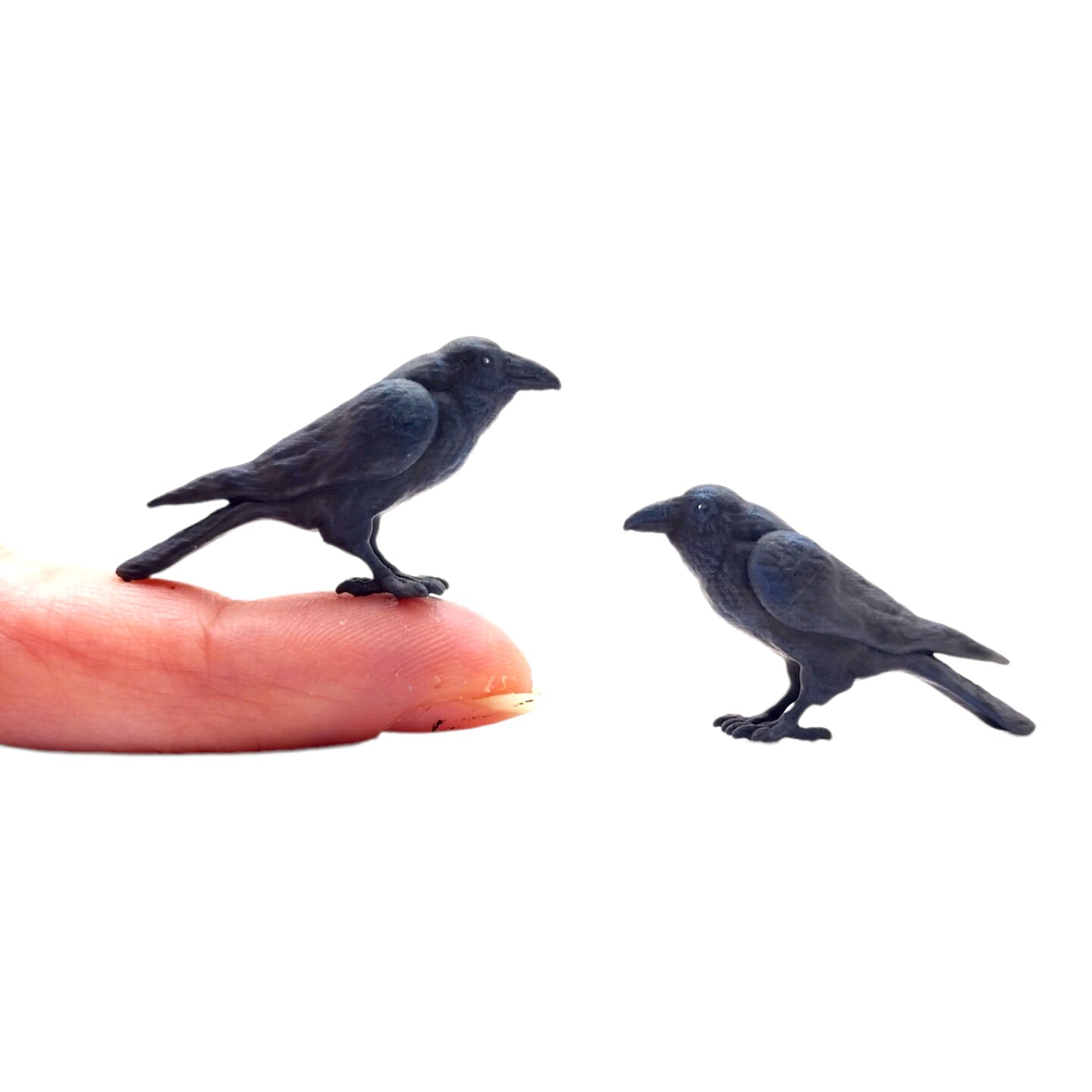 Miniature Ravens - 1:12 scale, dollhouse miniatures, halloween, crow ...