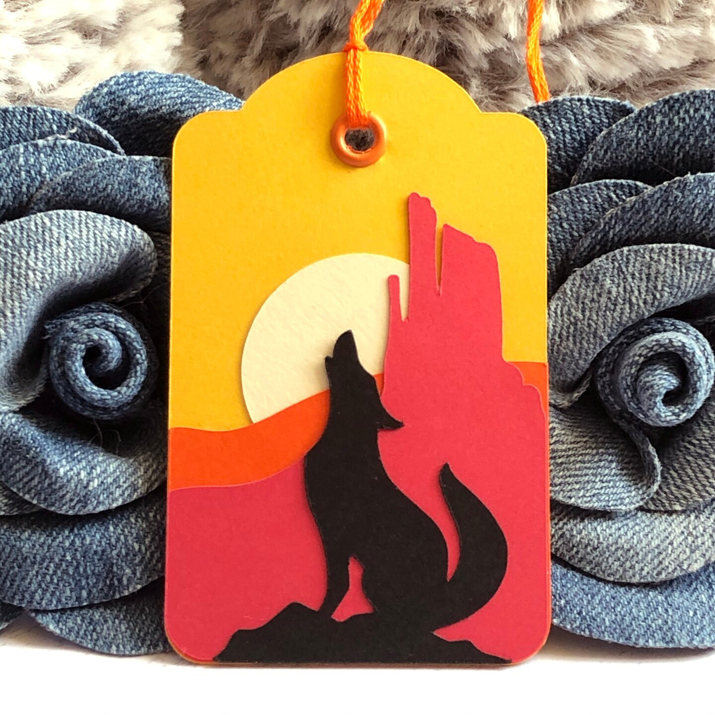 Sunset Desert Coyote Gift Tags | MakerPlace by Michaels