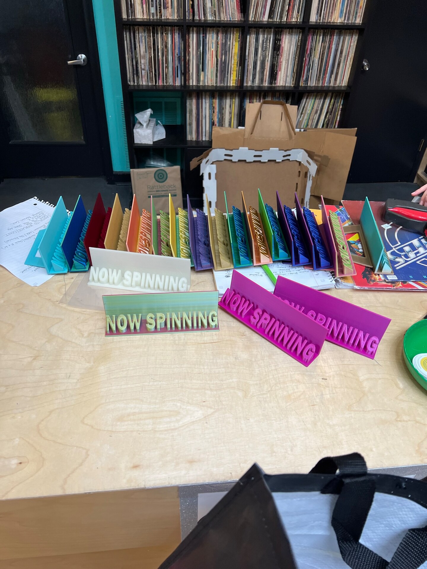 3D Printed Now Spinning Vinyl Display Stand: Showcase your vinyl ...