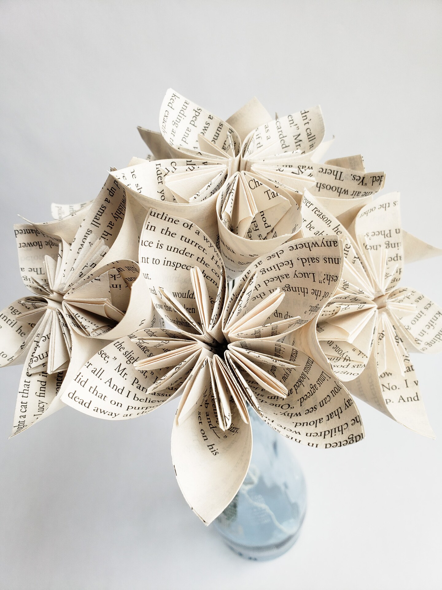 Book Page Paper Flower Bouquet - Starflowers | MakerPlace by Michaels