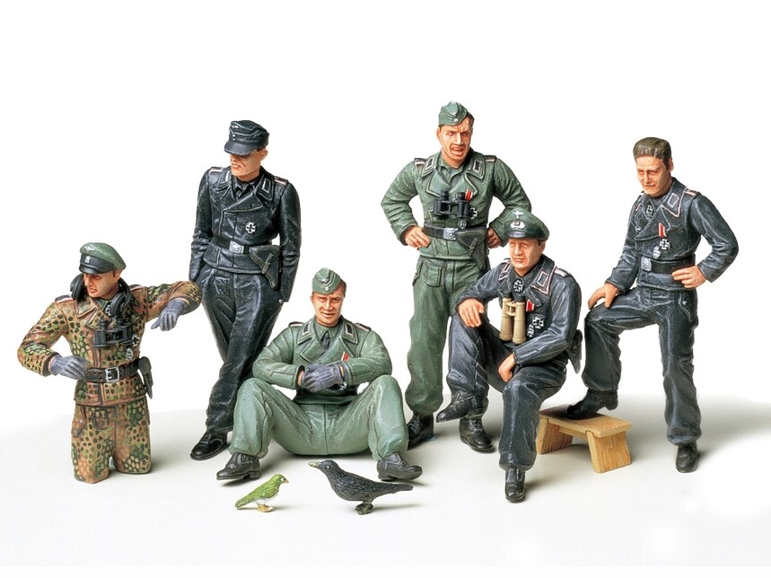 Tamiya 1/35 TAM35201 - 1/35 Tamiya German Tank Crew at Rest Figure Set ...