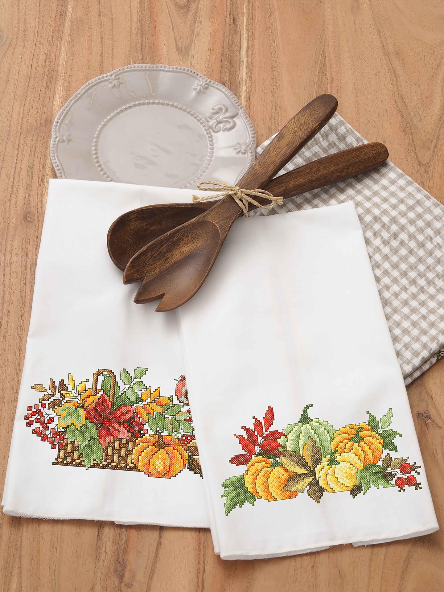Leisure Arts Tea Towel 17"x28" Fruits 2pc, towel set, embroidery kit ...
