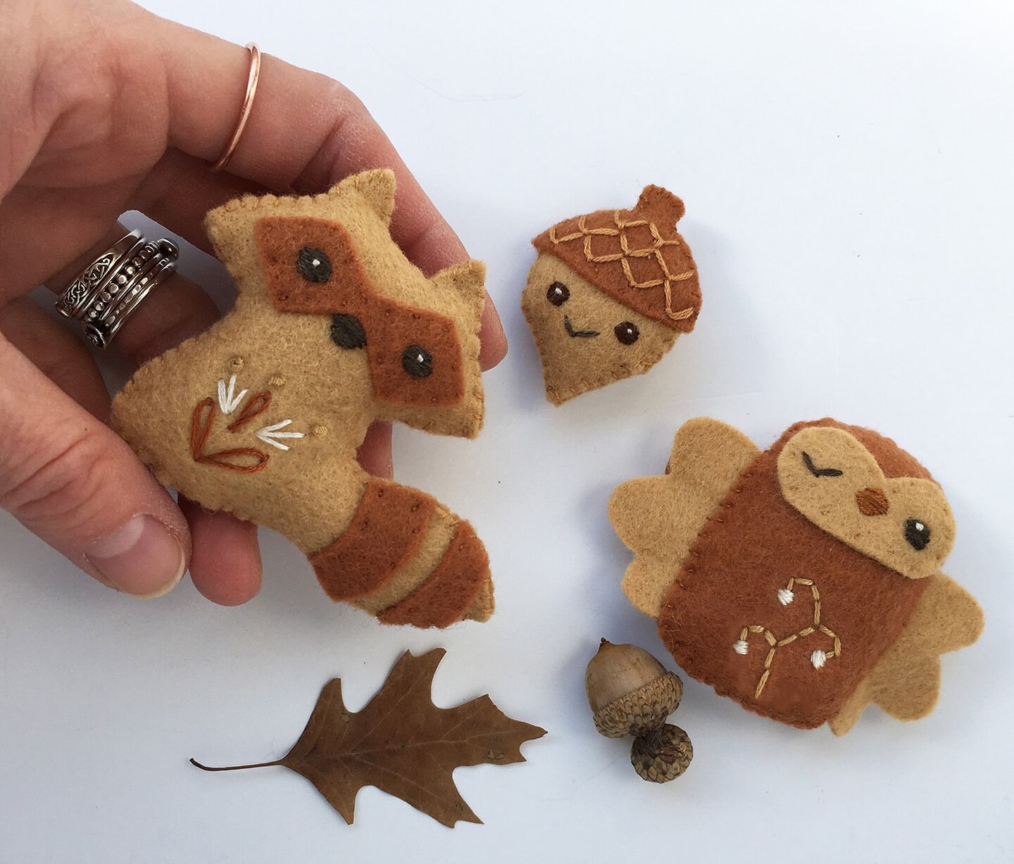 Mini Felt Woodland Animals Sewing Kit, Raccoon, Owl, Acorn Mini Felt Woodland Animals Sewing Kit, Raccoon, Owl, Acorn