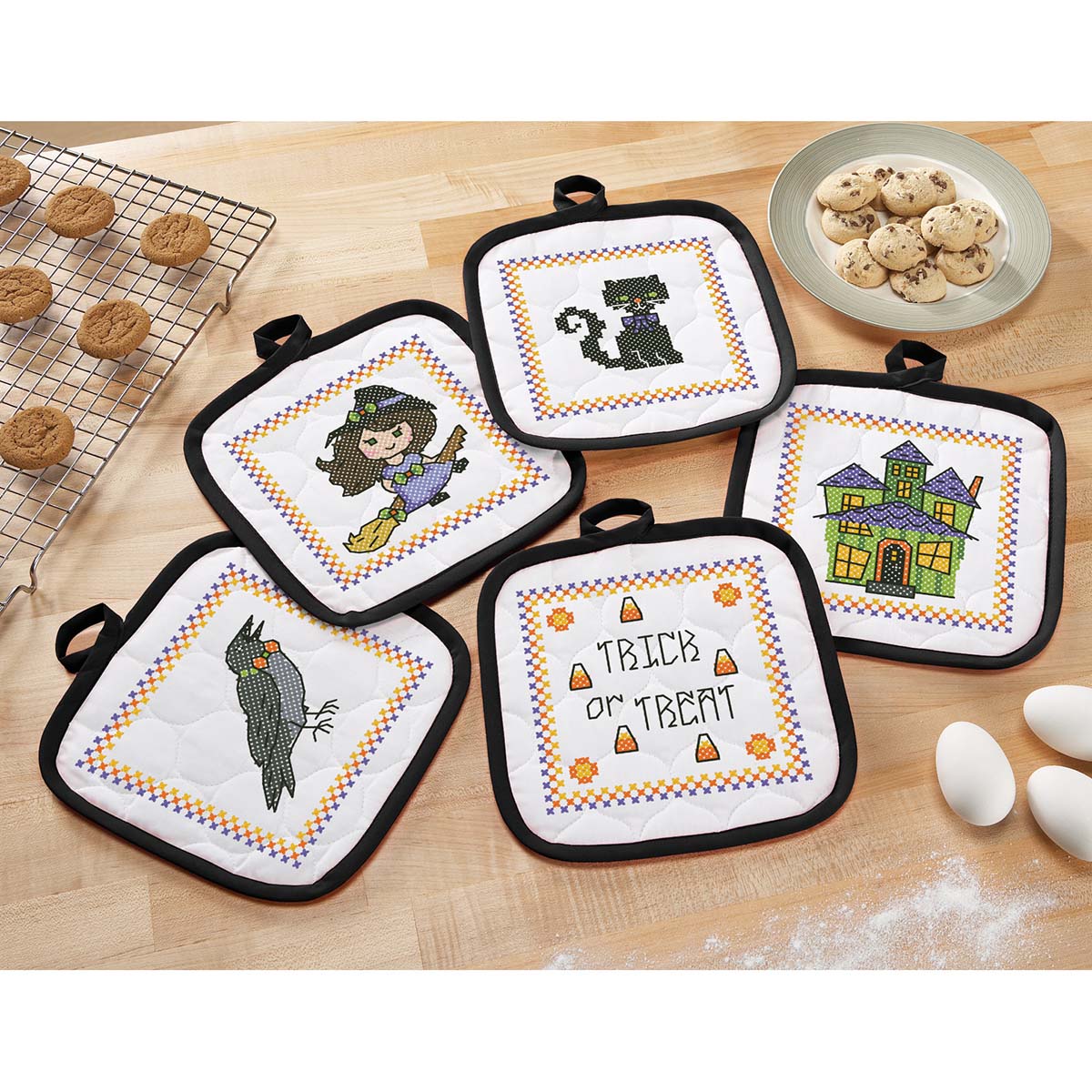 Herrschners Halloween Party Pot Holders Stamped Cross Stitch Color