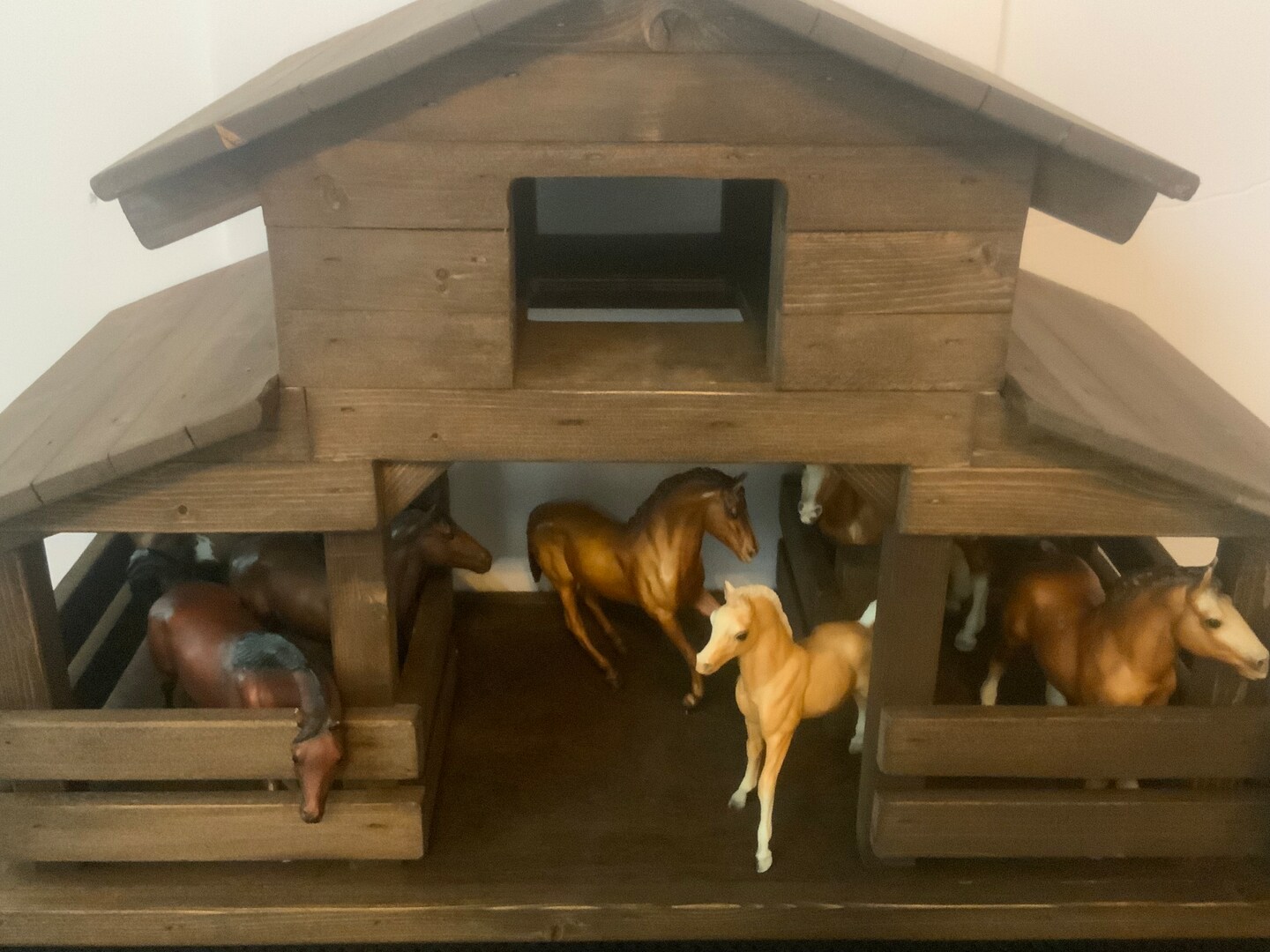 Laredo Two Stall Large Barn, Stable, Hay Drop, 28”wide 14”deep 19”tall ...