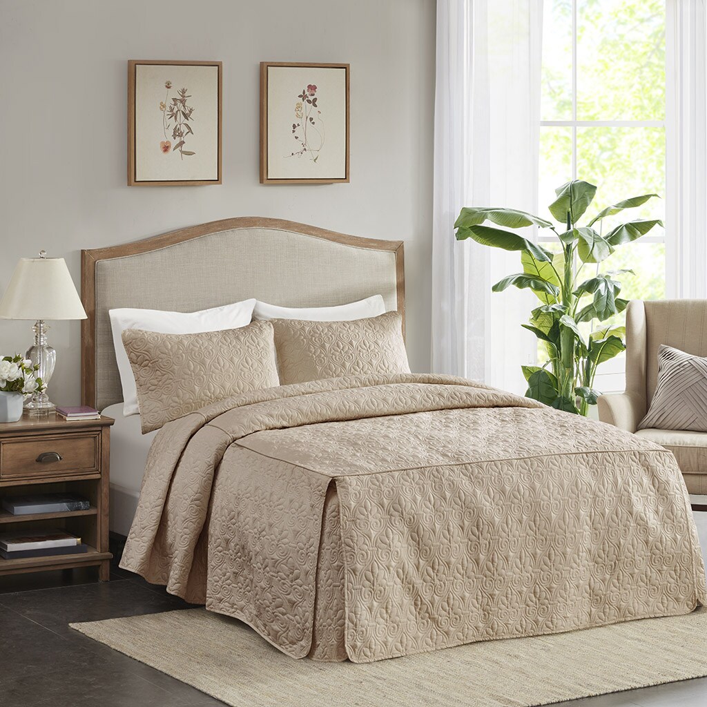 Gracie Mills 3 Piece Split Corner Pleated Quilted Bedspread | Michaels