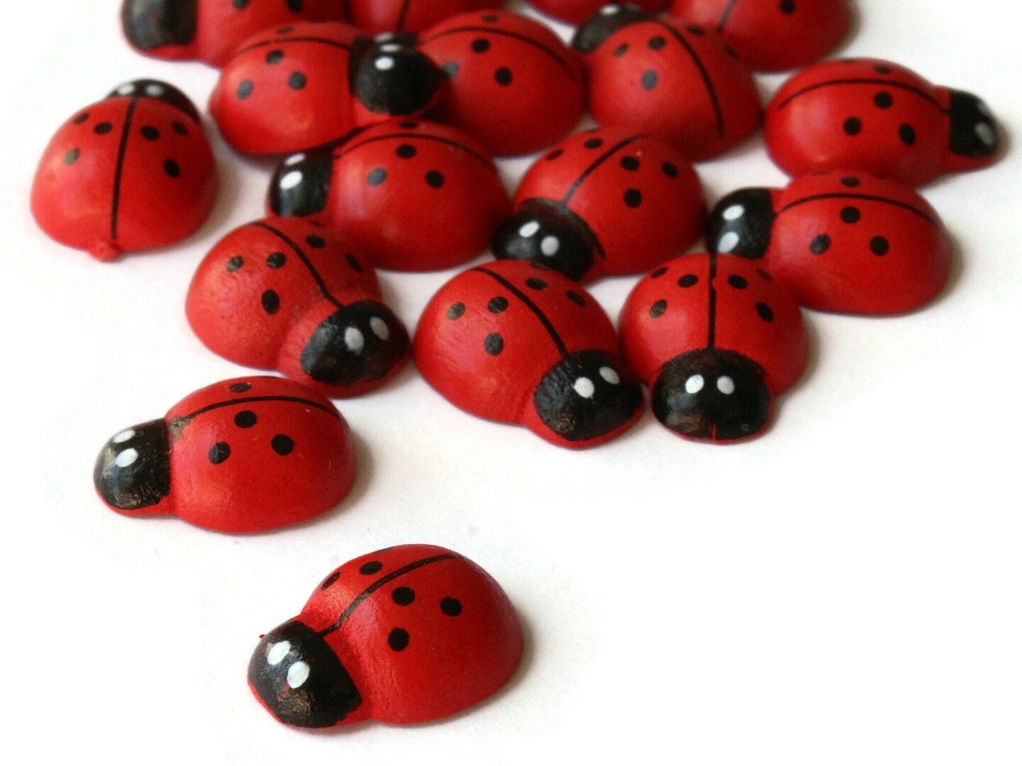 15mm Red Wooden Ladybug Flat Back Cabochons | Michaels