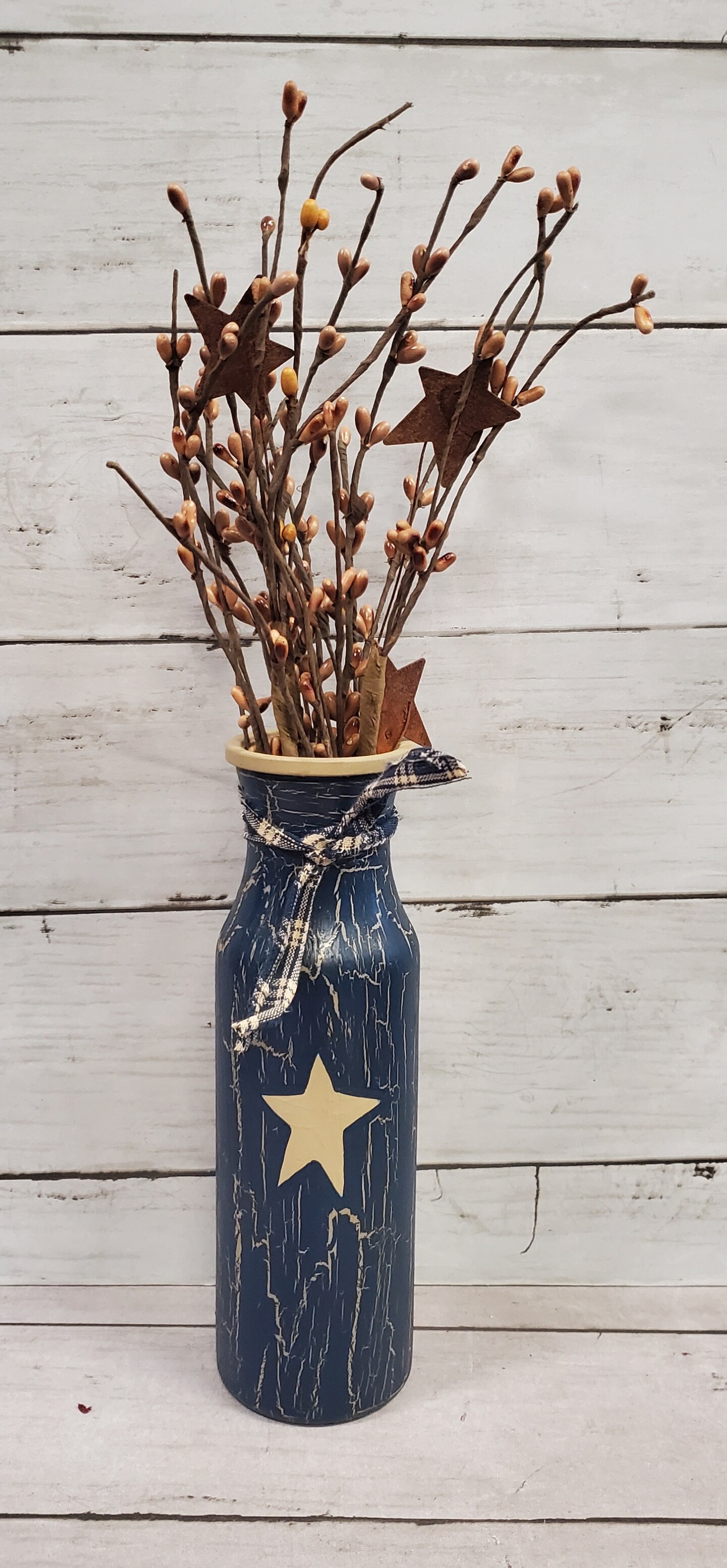 Primitive Vase Crackle Painted Navy Blue with Tan Star Pip Berry Spray ...