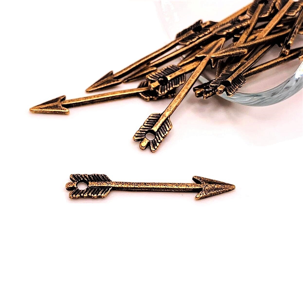 4, 20 or 50 Pieces: Antique Red Copper Arrow Charms | Michaels