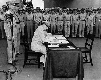 General Douglas MacArthur Signing Japanese Surrender Aboard USS ...