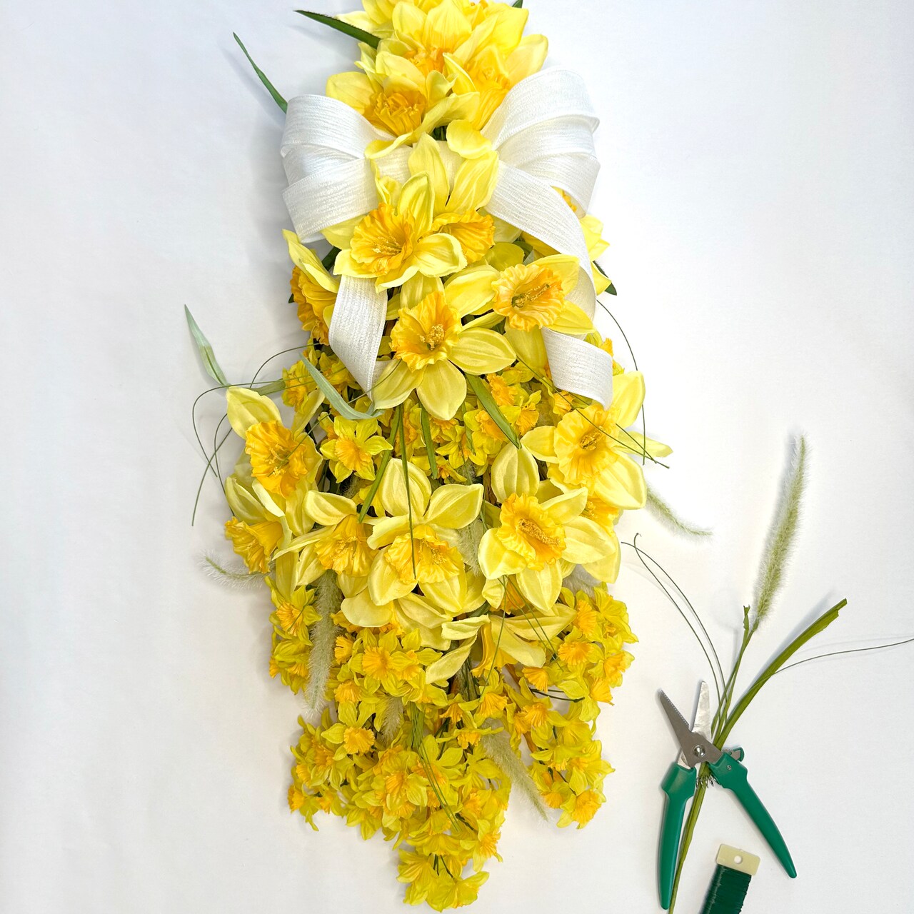 Spring Daffodil Door Swag | Classes | Michaels