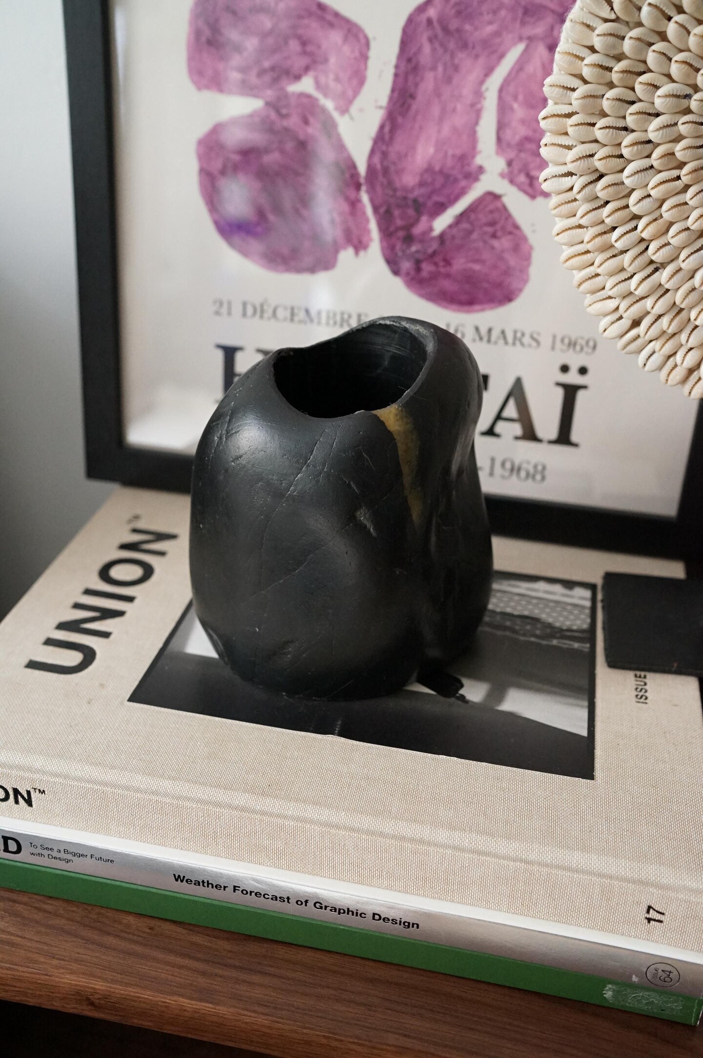 2KG Black Han River Stone Vase with beautiful water pattern ,Flower Bud ...