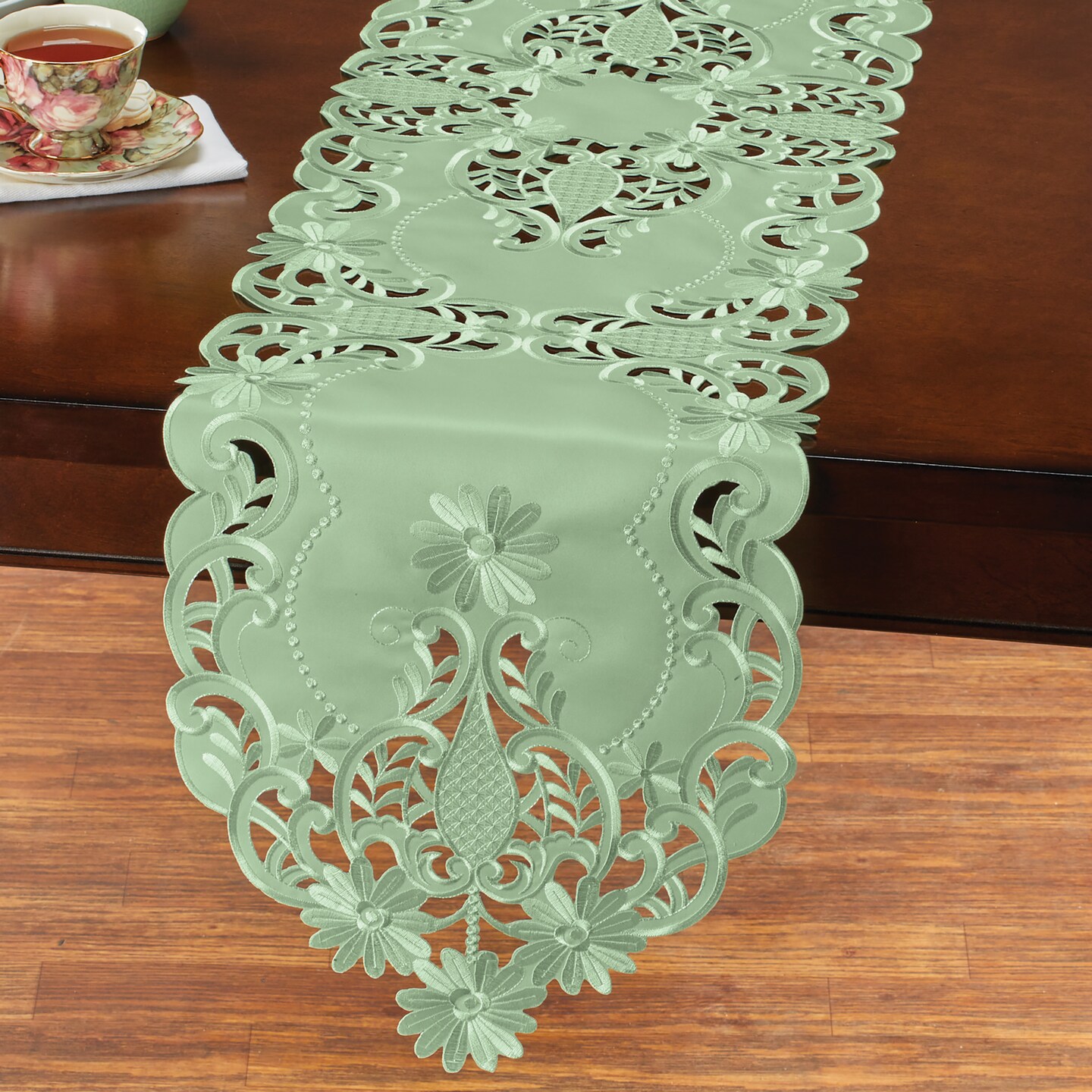 Collections Etc Elegant Embroidered Daisies Intricate Cut-Out Table ...