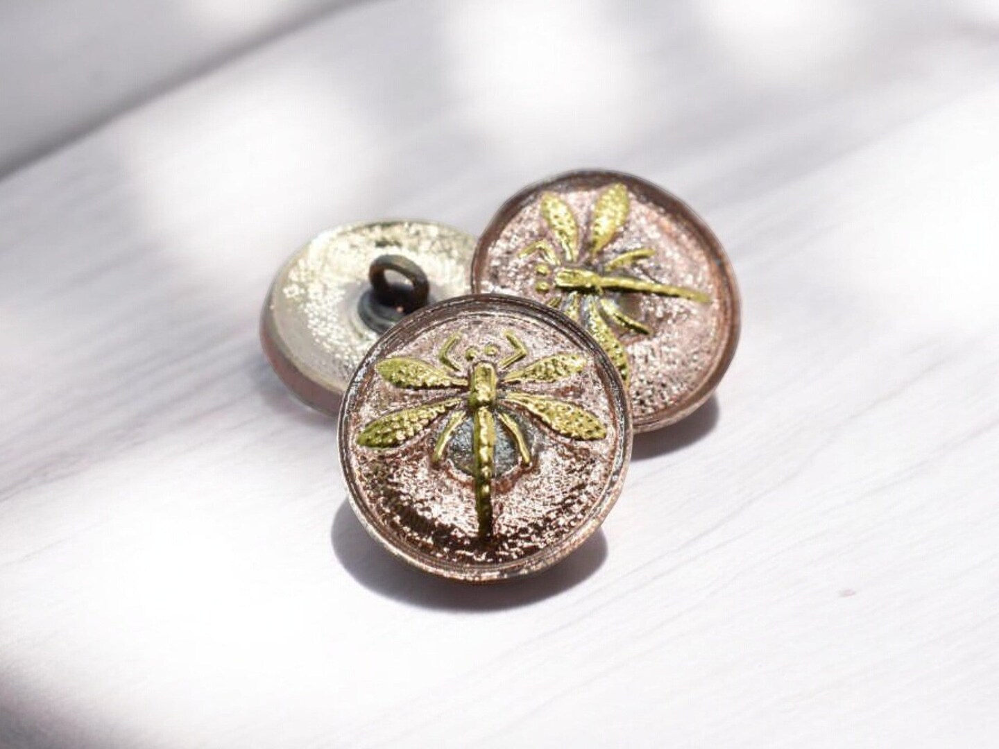 18mm Dragonfly Button Peach with a Gold Dragonfly - Czech Glass Buttons ...