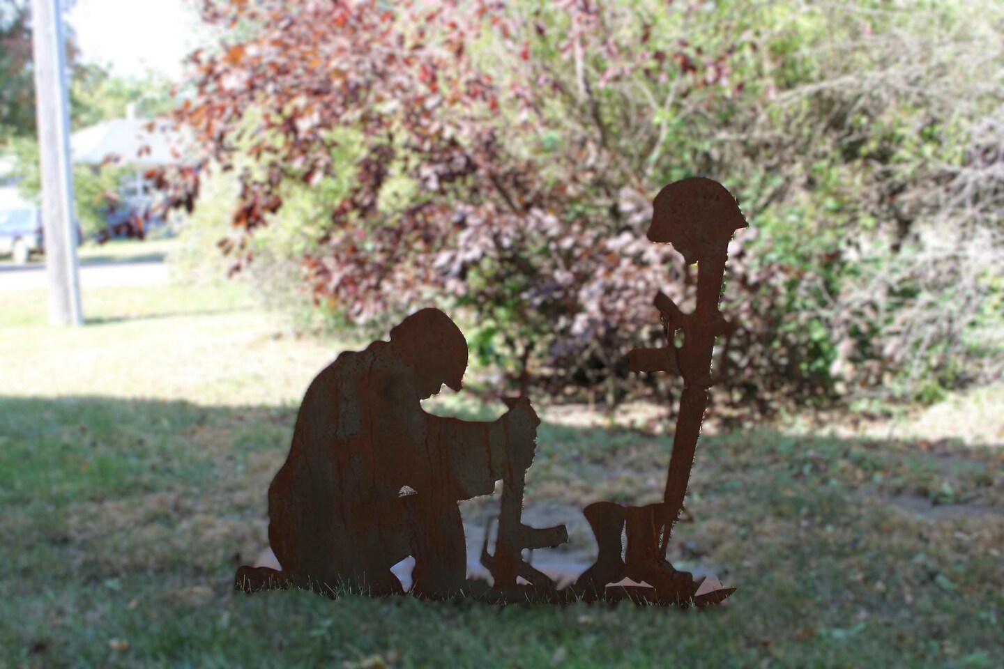 Metal Praying Kneeling Soldier with Boots and Rifle Yard Art Military ...