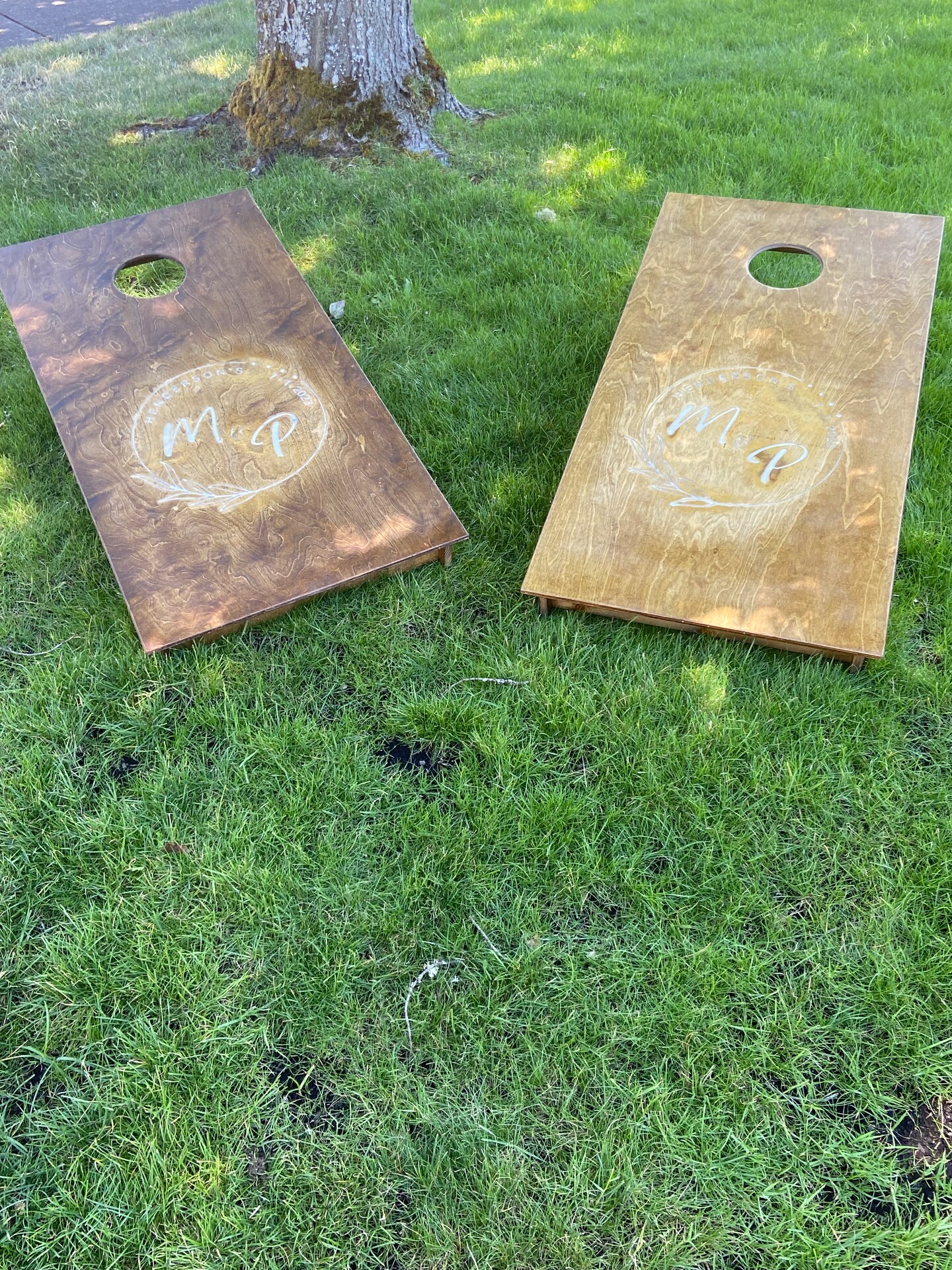 This custom cornhole board set features a beautiful epoxy finish and is ...