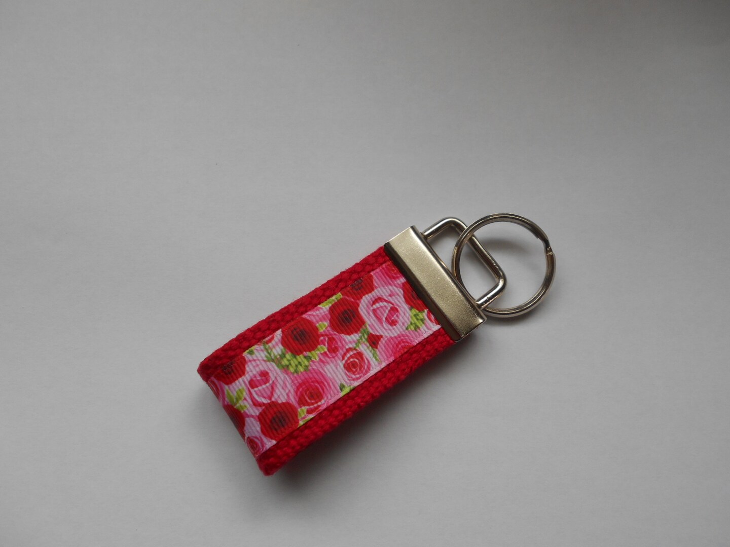 Mini Keyring Red and Pink Roses Pattern | MakerPlace by Michaels