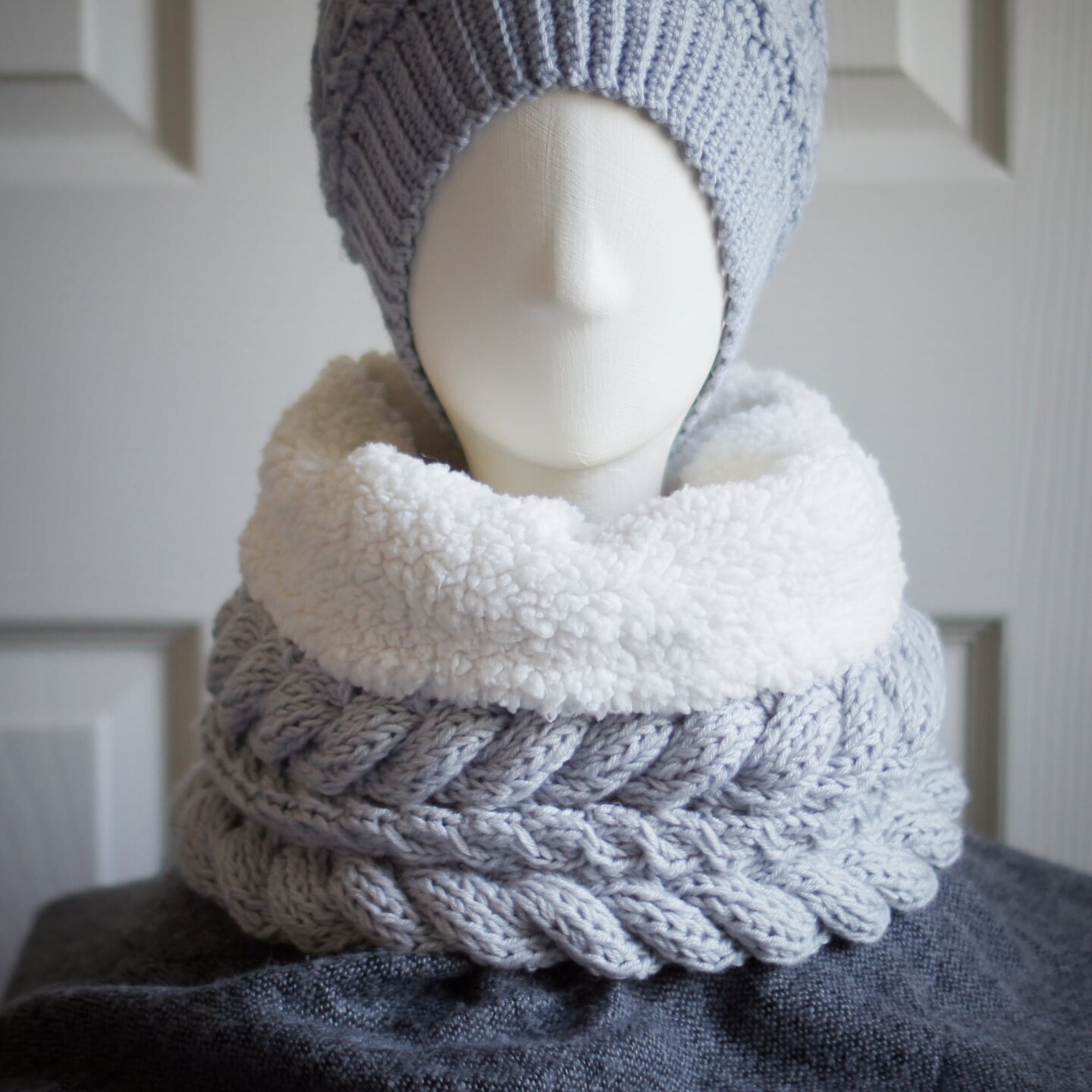 Knitted Luxe Cowl in Merino Wool Blend with Thick Sherpa Lining ...
