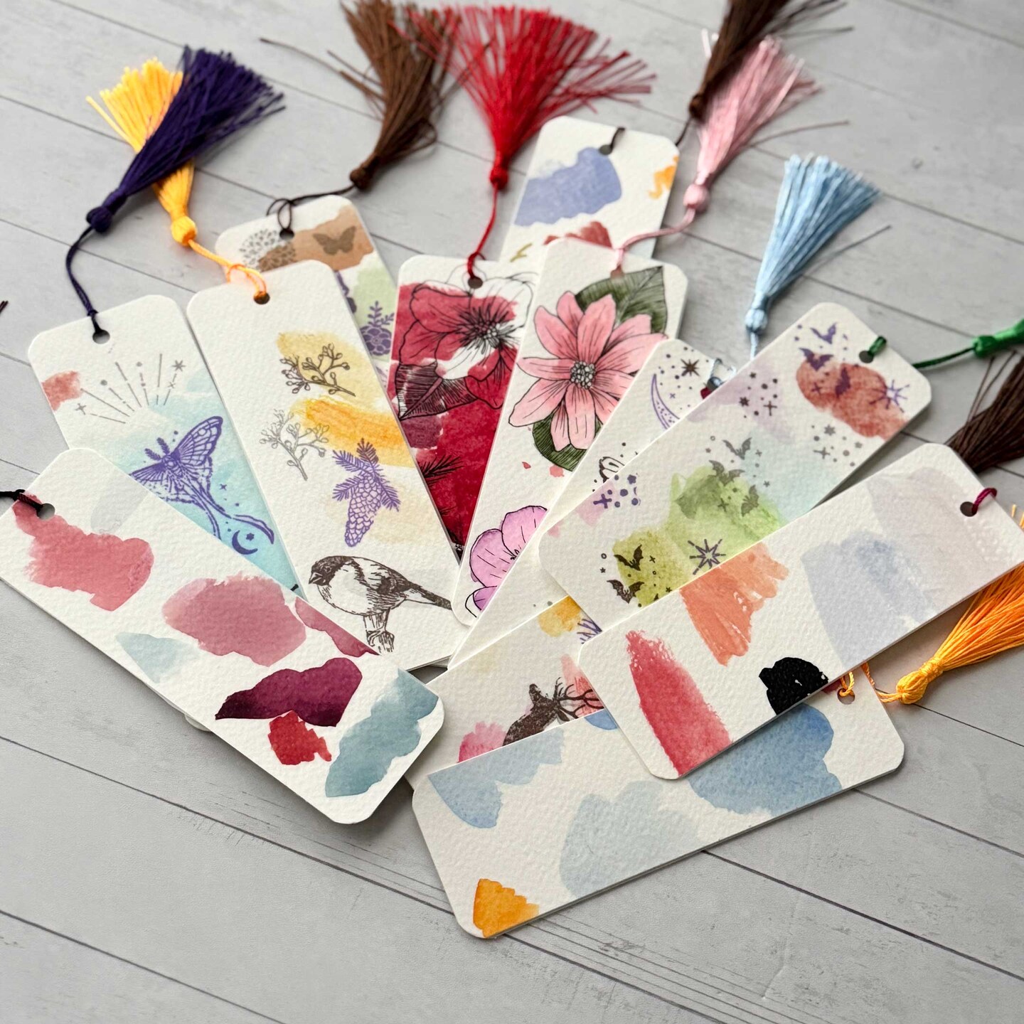Handmade Watercolor Bookmarks with Colorful Tassels | 28 Designs to ...
