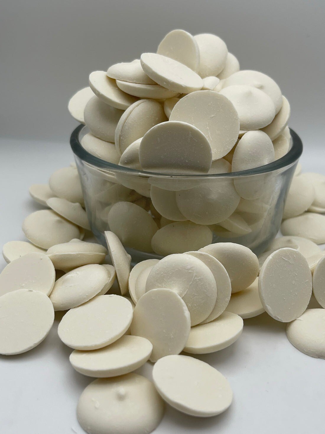 2.5lb Guittard Vanilla Apeels Candy Melts for Coating Dipping Drizzling ...