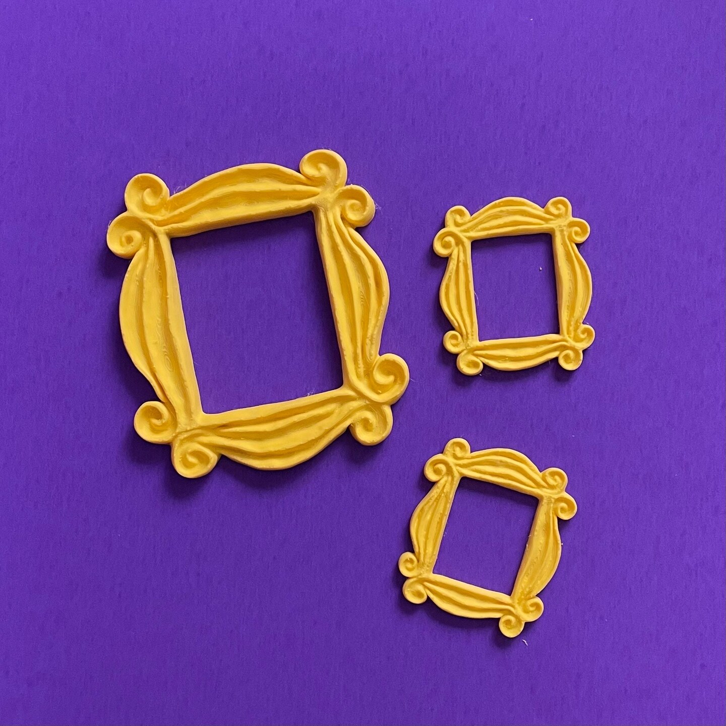 Iconic Peephole View | Authentic "Friends" Inspired Frame | Friends ...