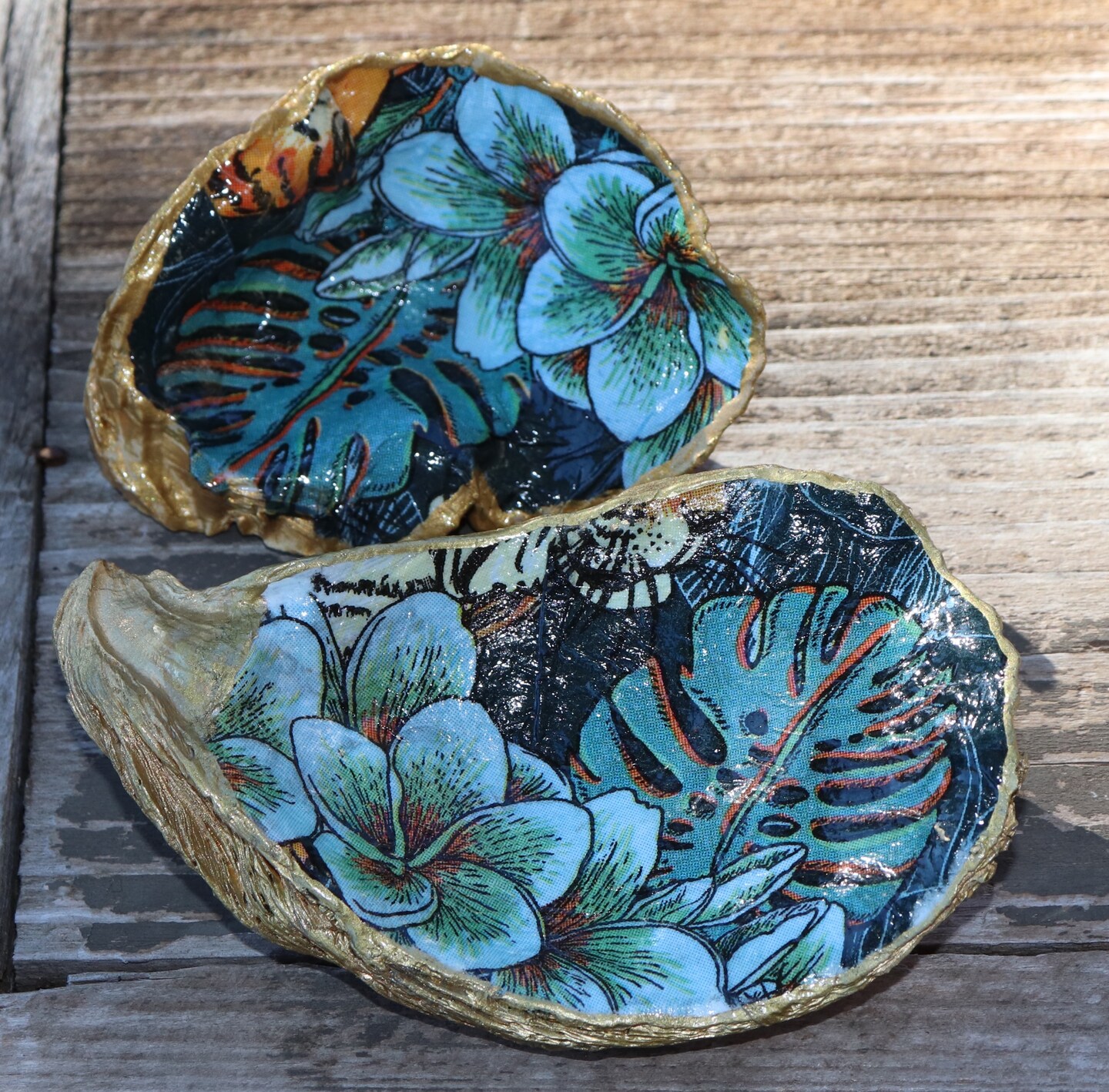 Decoupaged oyster shell trinket dish - Graphic print jungle flowers ...
