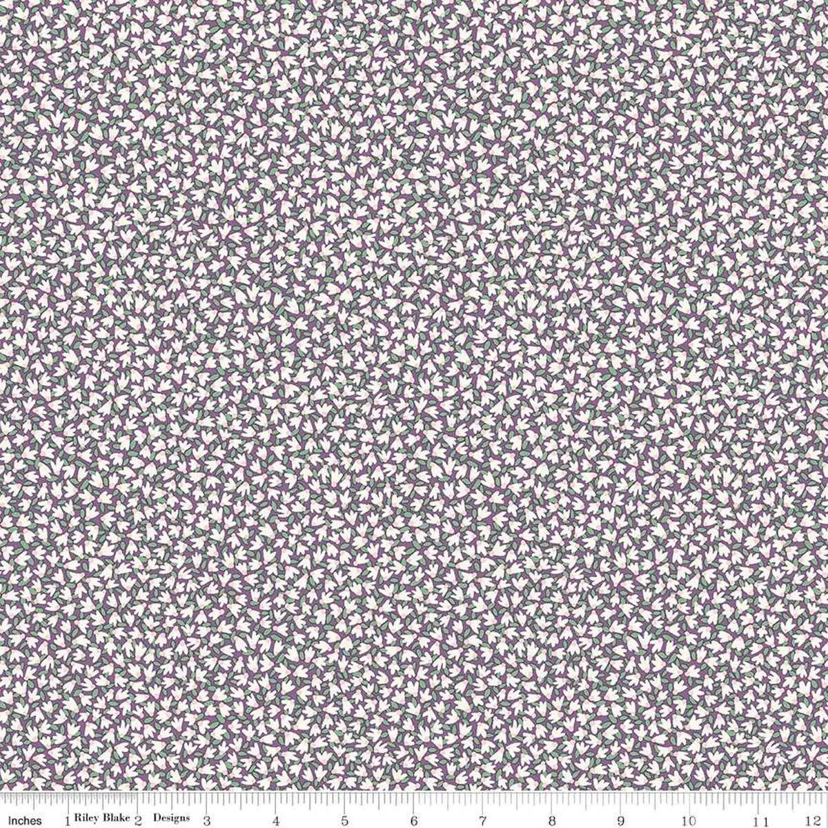 Liberty Tudor Celebration Tudor Tumble 01667447C 44"/45" Fabric Per ...