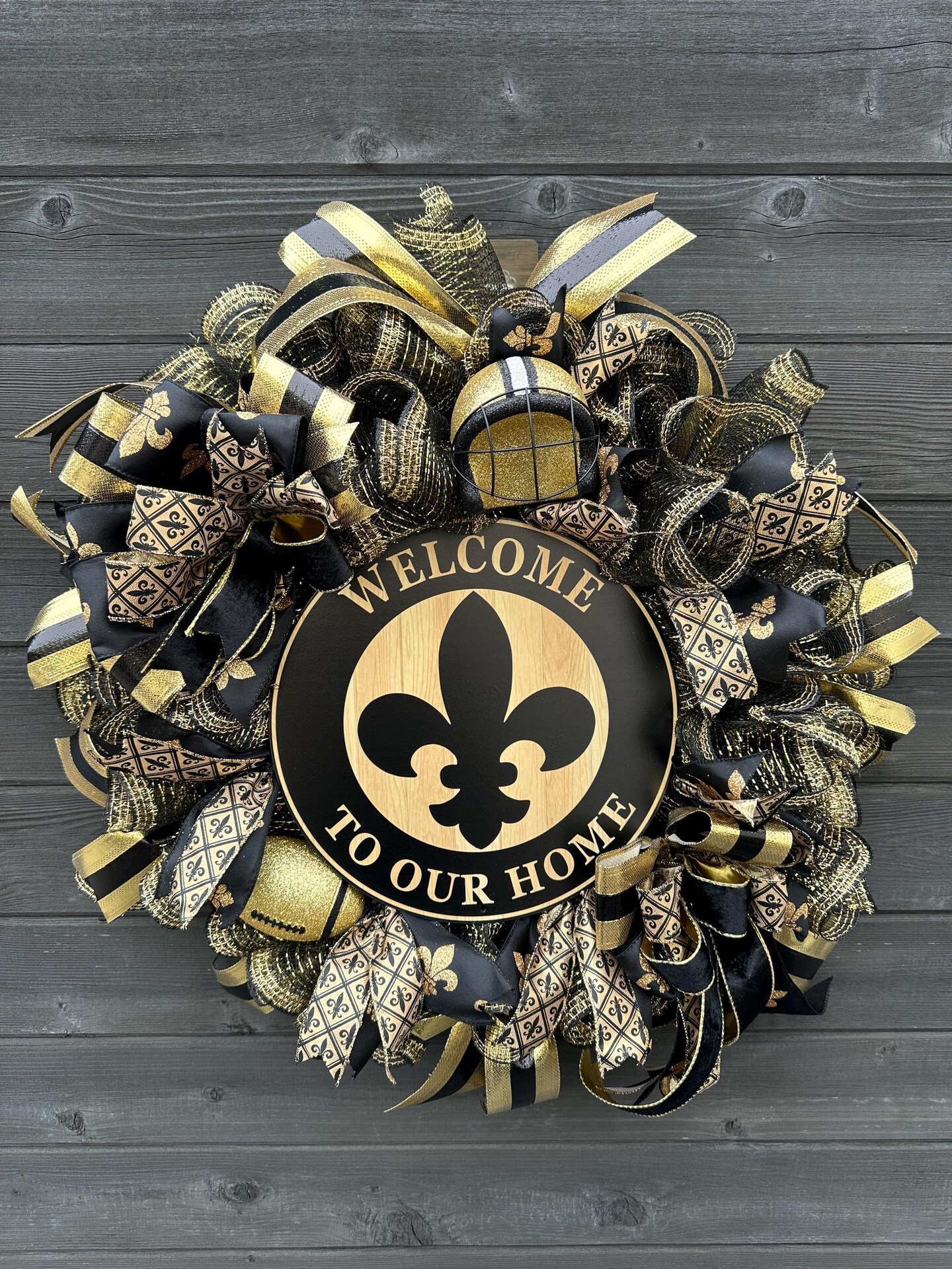 New Orleans Saints Wreath - Black and Gold Fleur-de-Lis Welcome Wreath ...